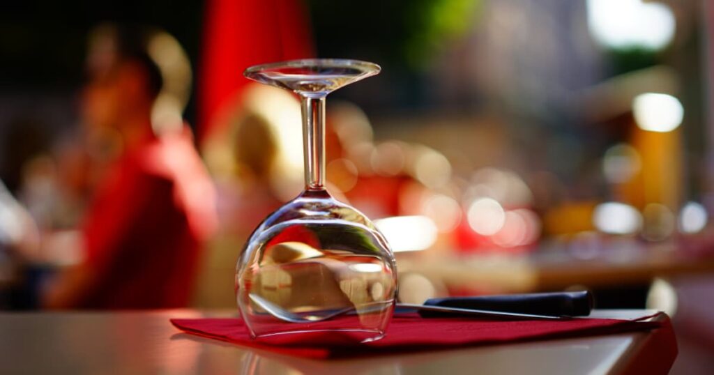 Creating the Perfect Outdoor Commercial Bar Space | Carroll Design